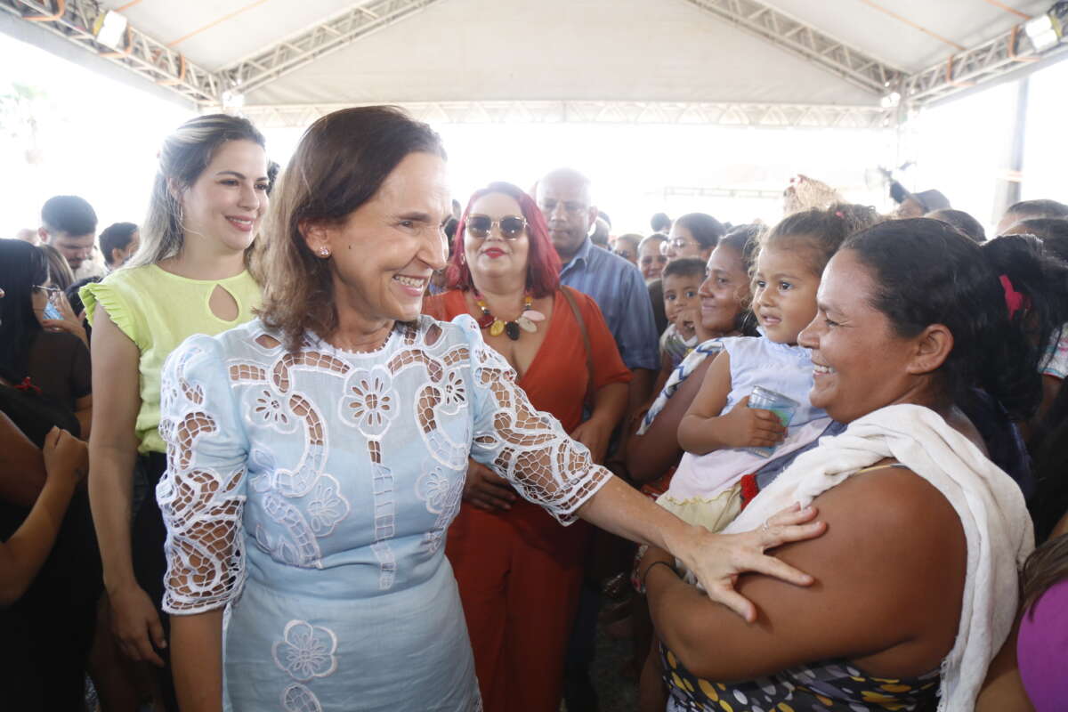 Governadora do Ceará entrega um Centro de Educação Infantil e uma ...