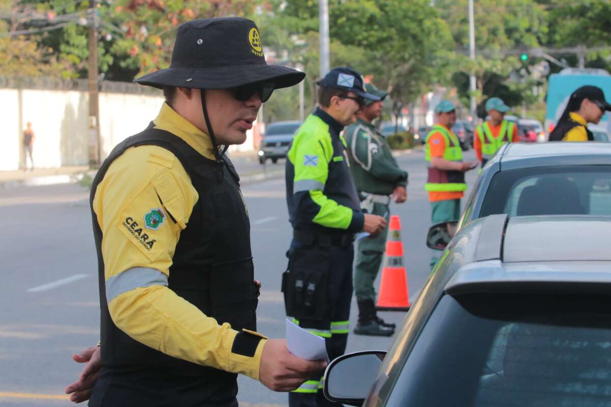 Detran, Bombeiros, PRE e AMC realizam ação alusiva à nova campanha ... Detran, Bombeiros, PRE e AMC realizam ação alusiva à nova campanha ...