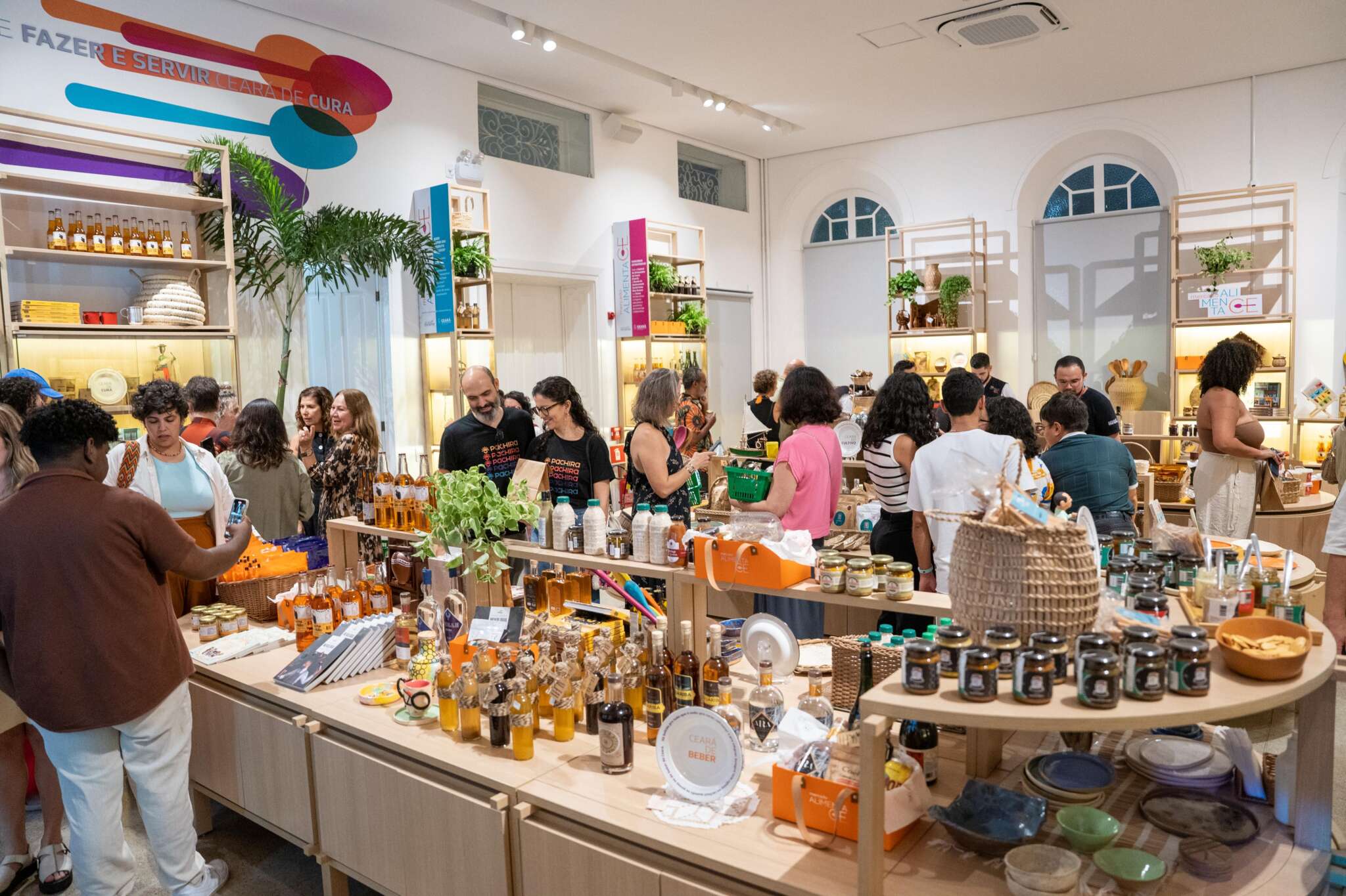 Mercado AlimentaCE inaugura loja colaborativa com produtos cearenses em Fortaleza - Governo do ...