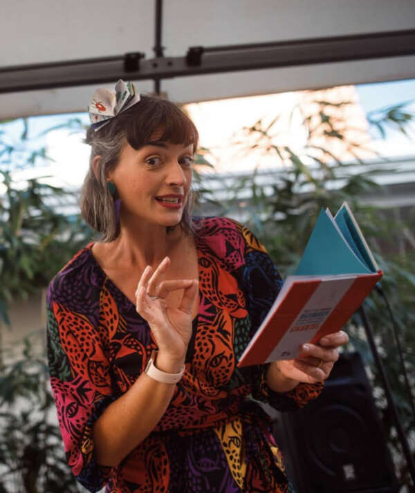 Diálogos Literários discute pedagogia e imaginação com Flávia Scherner ...